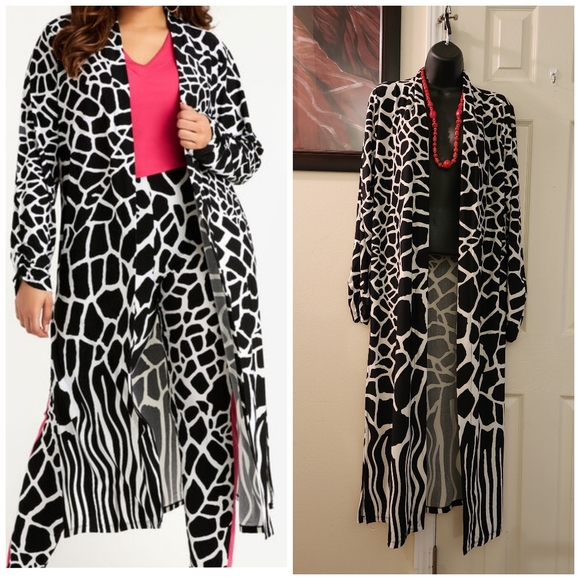 Ashley Stewart | Tops | Ashley Stewart Animal Ruched Sleeve Plus Size ...